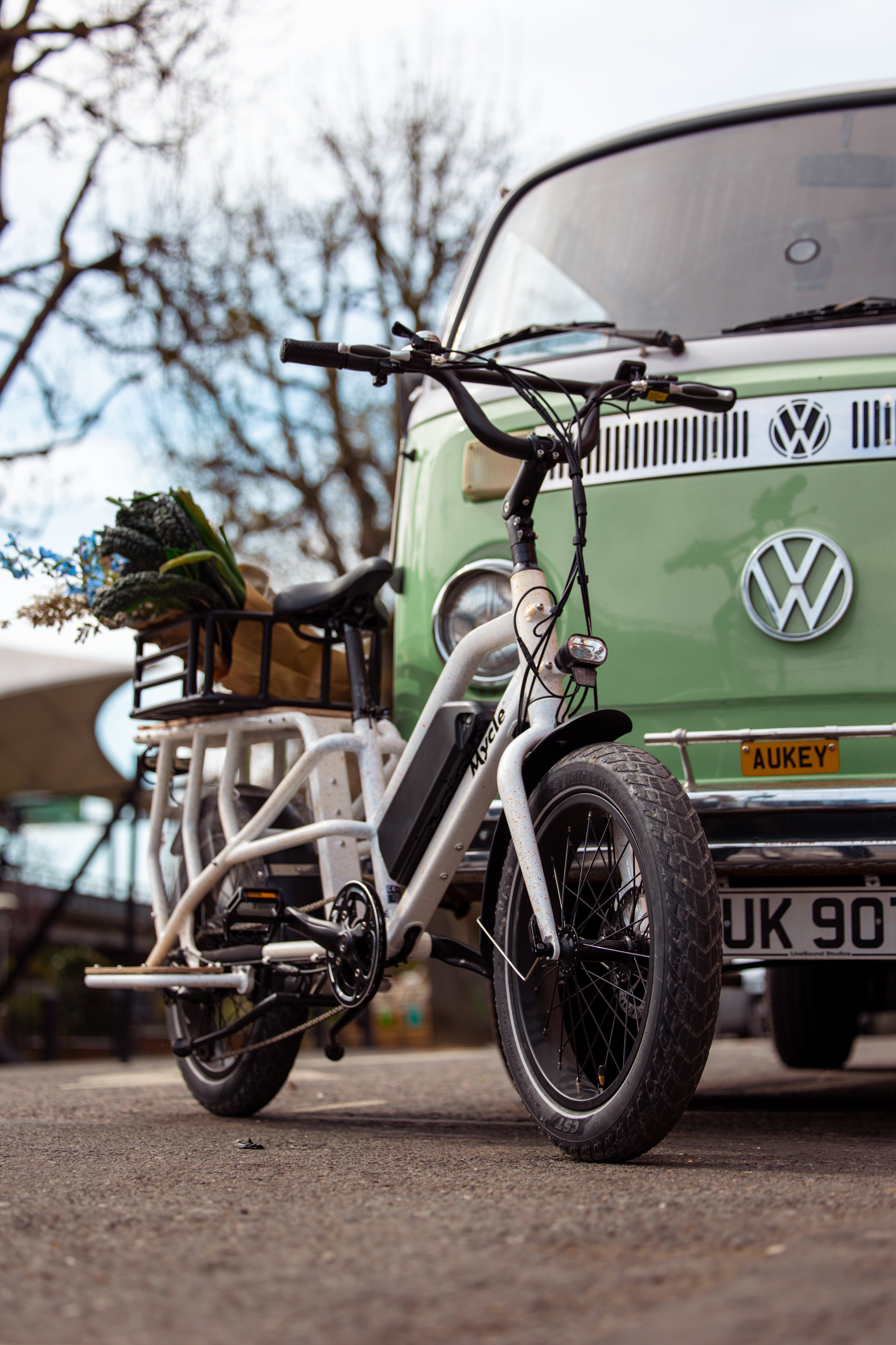 Meet the Utility Rider: How Mycle's Cargo eBike Simplifies Your Daily